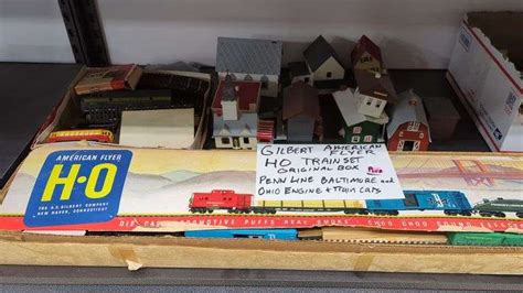Lot Of Gilbert American Flyer Ho Train Set Houses And Accessories