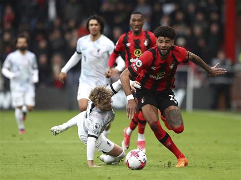 Premier League Mohamed Salah Misses Penalty As Bournemouth Shock