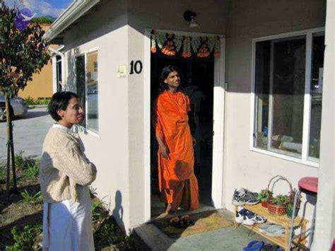 February 20 2006 Arrival At Los Angeles Nithyanandapedia
