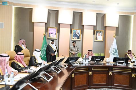ثقافي سمو الأمير محمد بن ناصر يرأس اجتماع مجلس أمناء جائزة جازان