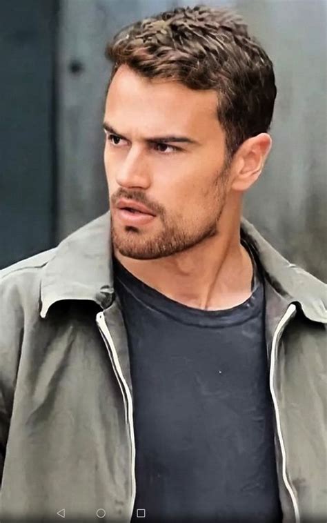 Pin af Pam Haley på Theo james