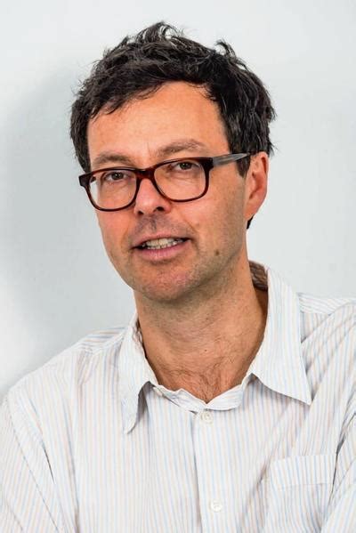 Jolyon Symonds About Entertainmentie