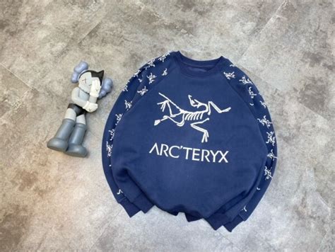 아크테릭스 Arc Teryx 로고 프린팅 기모 커플 맨투맨 위핑