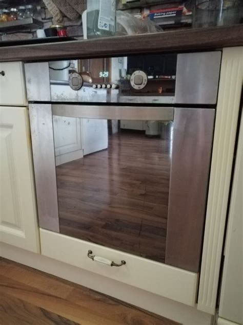 vgradna pečica Gorenje