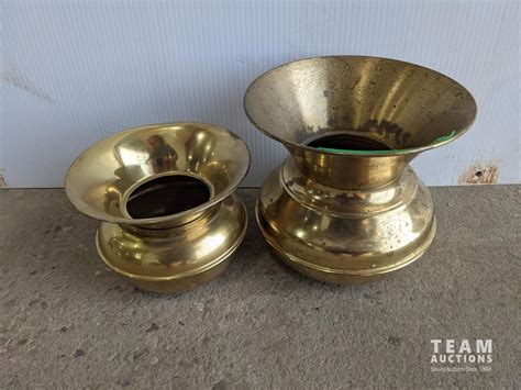 2 Spitoons 22ja Team Auctions