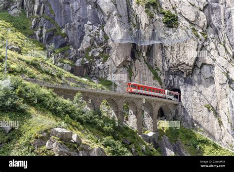 Matterhorn Gotthard Bahn Bahnbrücke bei Wassen 10 08 2024 Wassen