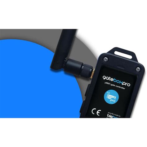 Контролер с антена за портата BleBox Wi Fi V AC DC Черен Син eMAG bg