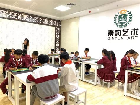 商洛秦韵学校商洛商丹高新学校大山谷图库