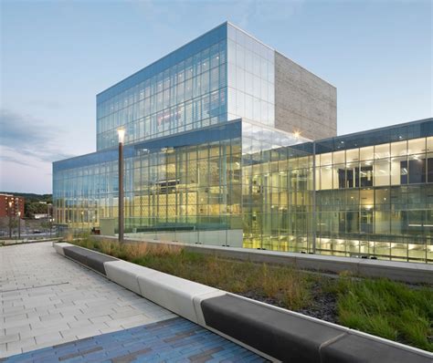 A Montréal complexe des sciences du Campus MIL
