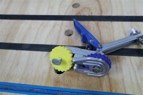 Rockler Auto Lock T Track Hold Down Clamp Review By Littleblackduck