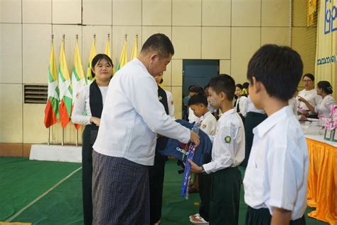 မွန်ပြည်နယ်ဝန်ကြီးချုပ် ဦးအောင်ကြည်သိန်း ၂၀၂၄ ၂၀၂၅ ပညာသင်နှစ် ပြည်နယ်လုံးကျွတ်၊ ကျောင်းအပ်န