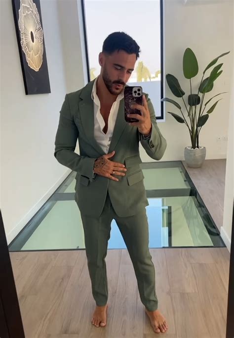 Benjamin Samats Feet