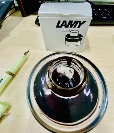 安装python包时出现报错，报错代码file Line 1 知乎