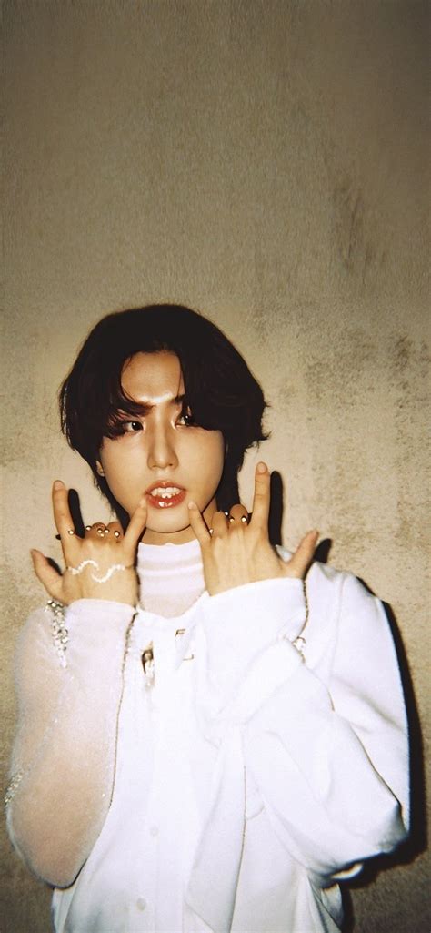 Pin tillagd av Aoki Tyan på К рор красота