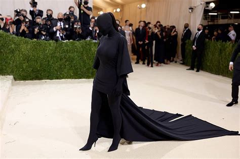 Los Atuendos Más Extravagantes Y Extraños Del Met Gala 2021