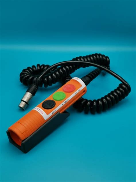 3 Button Handset With Neutrik Plug Ea4 Inboard Lift
