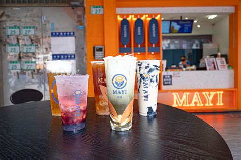 Mayi滿溢 桃園中平店｜桃園市區食記｜新開幕的特色手搖飲品，品項多元風情萬種，凍飲口味有創意，近桃園市立游泳池以及仲平黃昏市場 卡爾茗