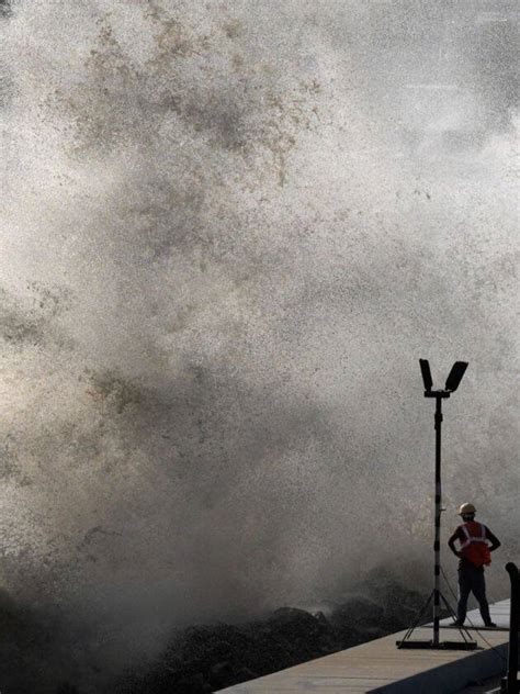 Mumbai Sees High Tides Heavy Showers Due To Cyclone Biparjoy India