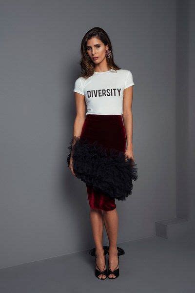 Johanna Ortiz Fall 2017 Ready To Wear Fashion Show Ready To Wear Fashion Fashion Week