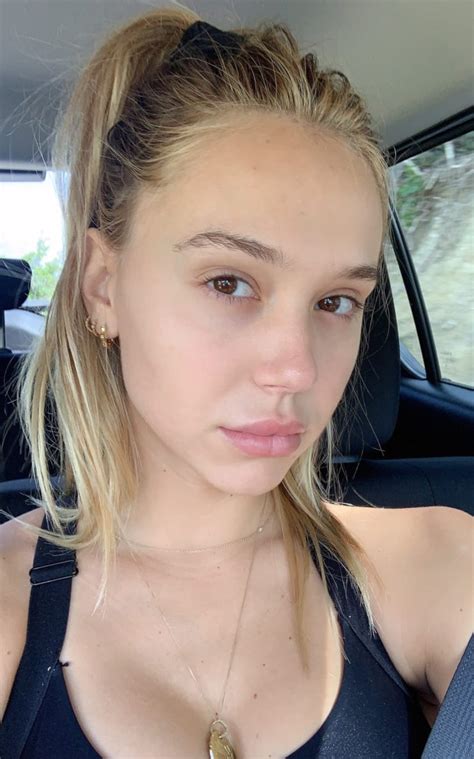 Picture Of Alexis Ren