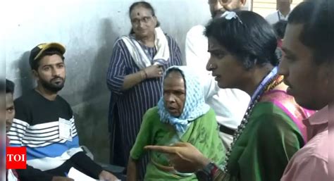 Madhavi Latha Bjp Candidate Madhavi Latha Checks Voter Ids Of Burqa