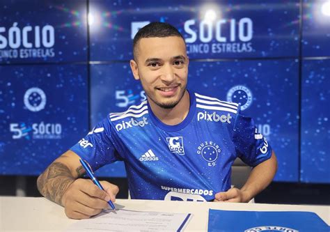 Cruzeiro Anuncia Contratação Do Lateral William Campeão Olímpico Em