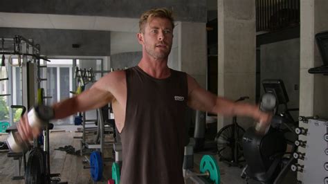 Auscaps Chris Hemsworth Shirtless In Limitless With Chris Hemsworth 1