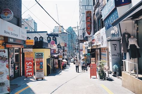 Catat Ini Dia 5 Tempat Belanja Oleh Oleh Murah Meriah Di Seoul Korea