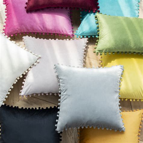 Phantoscope Throw Pillow With Insert，silky Velvet Series Pom Pom