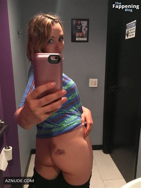 Chloe Fineman Nude Aznude