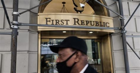 Американците ја спасуваат банката каде пари чува и Марк Закерберг Кајгана