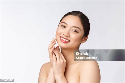 Cantiknya Wanita Asia Makeup Kosmetik Cewek Tangan Sentuh Pipi Dan