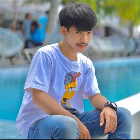 รูบผู้บ่าวผู้สาวไทยลาย