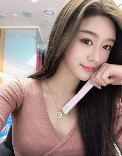 썸바이벌 11 서혜빈 인스타 속 섹시한 일상에 눈길 네이버 포스트