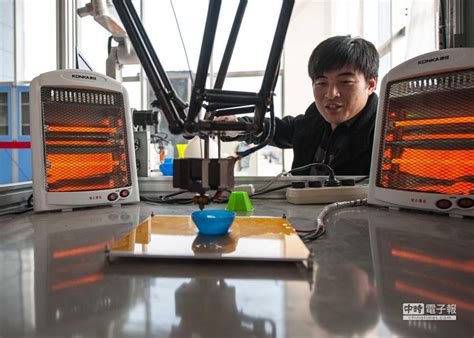 大陸首個3D列印並聯機器人在渝研製成功 科技 新華社