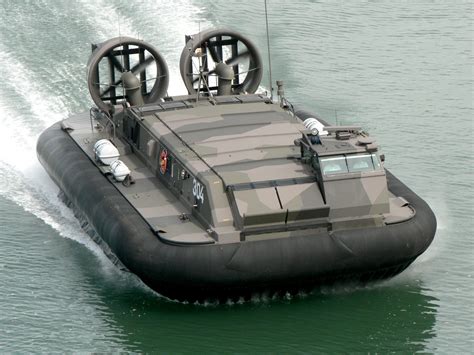 Griffon 8100td Hovercraft Di Supporto Logistico Hovercraft Europe