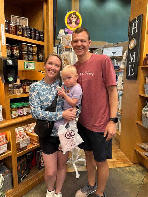 Millie Ann And Me Anyone Else Love Getting Mail Get The Perfect Set Of Cards This Holiday