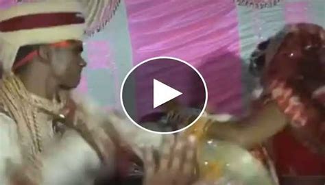 Viral Video Bride Groom Fight Video Bride Groom Fight Each Other During
