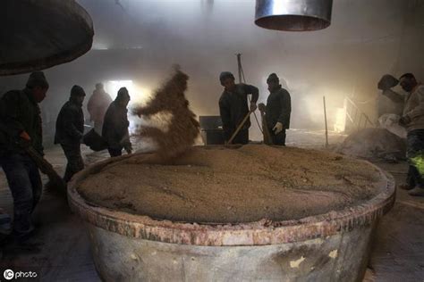 两分钟让你了解中国白酒的蒸馏技术蒸馏器