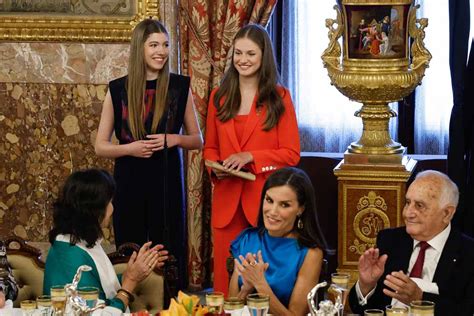 Letizia Ortiz E Felipe Di Spagna Festeggiano 10 Anni Di Regno Foto