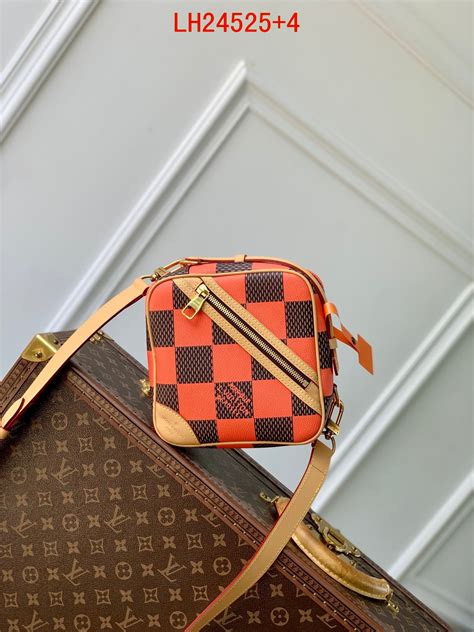 Louis Vuitton Chess Messenger Jenna Special Group