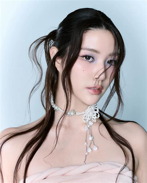 Biodata Ginny Natnicha จินนี่ All About Famous People Facebook