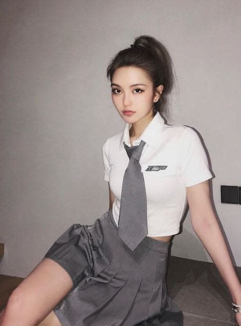 周揚青脫了！刮痧「美背紅通通」全裸照曝光 網暴動：又變大了？ 娛樂星聞