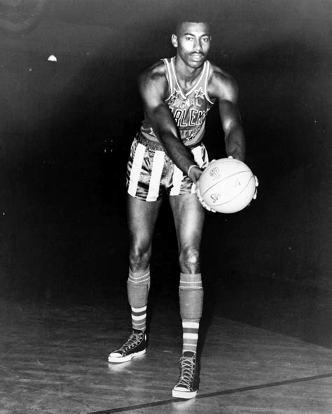 Photo Wilt Chamberlain Wearing Uniform Harlem Globetrotter S