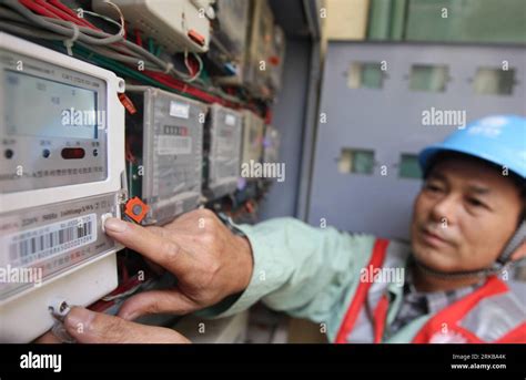 Smart Meter Install Hi Res Stock Photography And Images Alamy