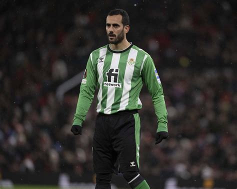 Juanmi Lleva Cinco Suplencias Seguidas En El Betis