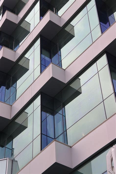 현대적인 유리창