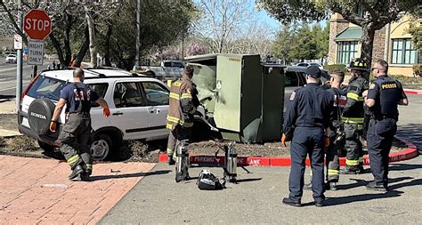 Vehicle Collides Into Electrical Box On Folsoms Glenn Drive Folsom Times