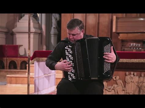 Alexandr Hrustevich Interpreta Invierno De Antonio Vivaldi Con Un