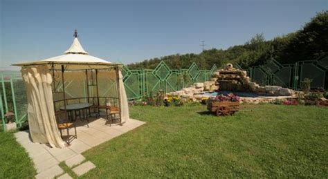 Multi Rest House Hotel Complex